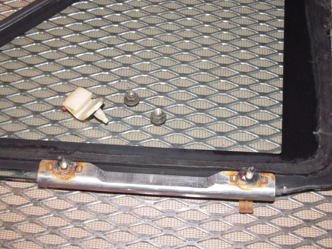 87 88 89 Toyota MR2 OEM Rear Quarter Window Glass - Left – Autopartone.com