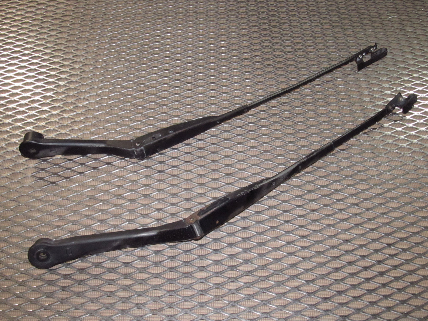 89 90 91 92 Toyota Supra OEM Wiper Arm - Front Set – Autopartone.com