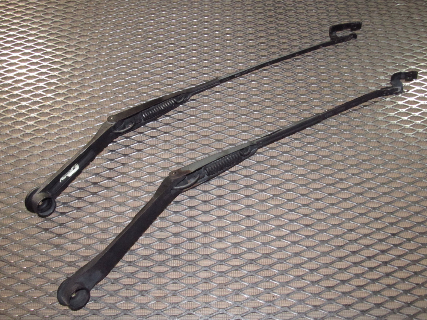 89 90 91 92 Toyota Supra OEM Wiper Arm - Front Set – Autopartone.com