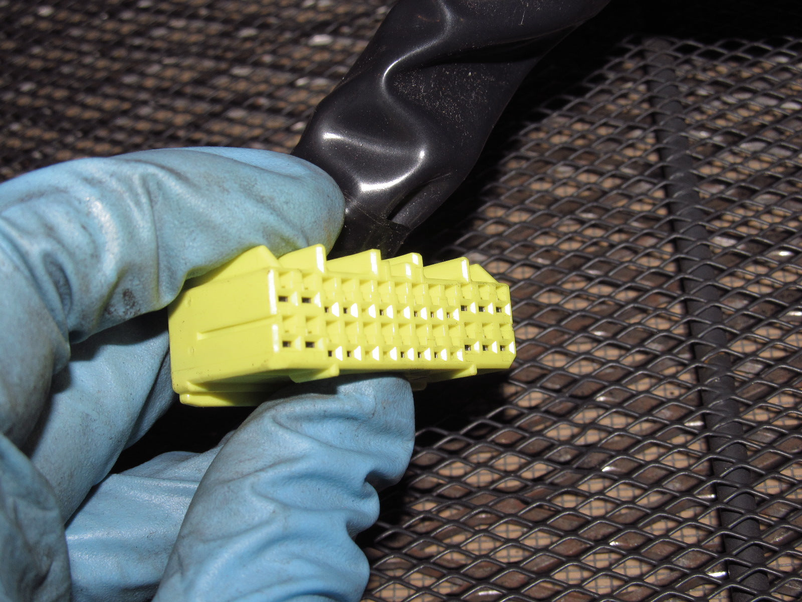 94 95 96 97 Mitsubishi 3000GT OEM Cruise Control Computer Computer Pig ...