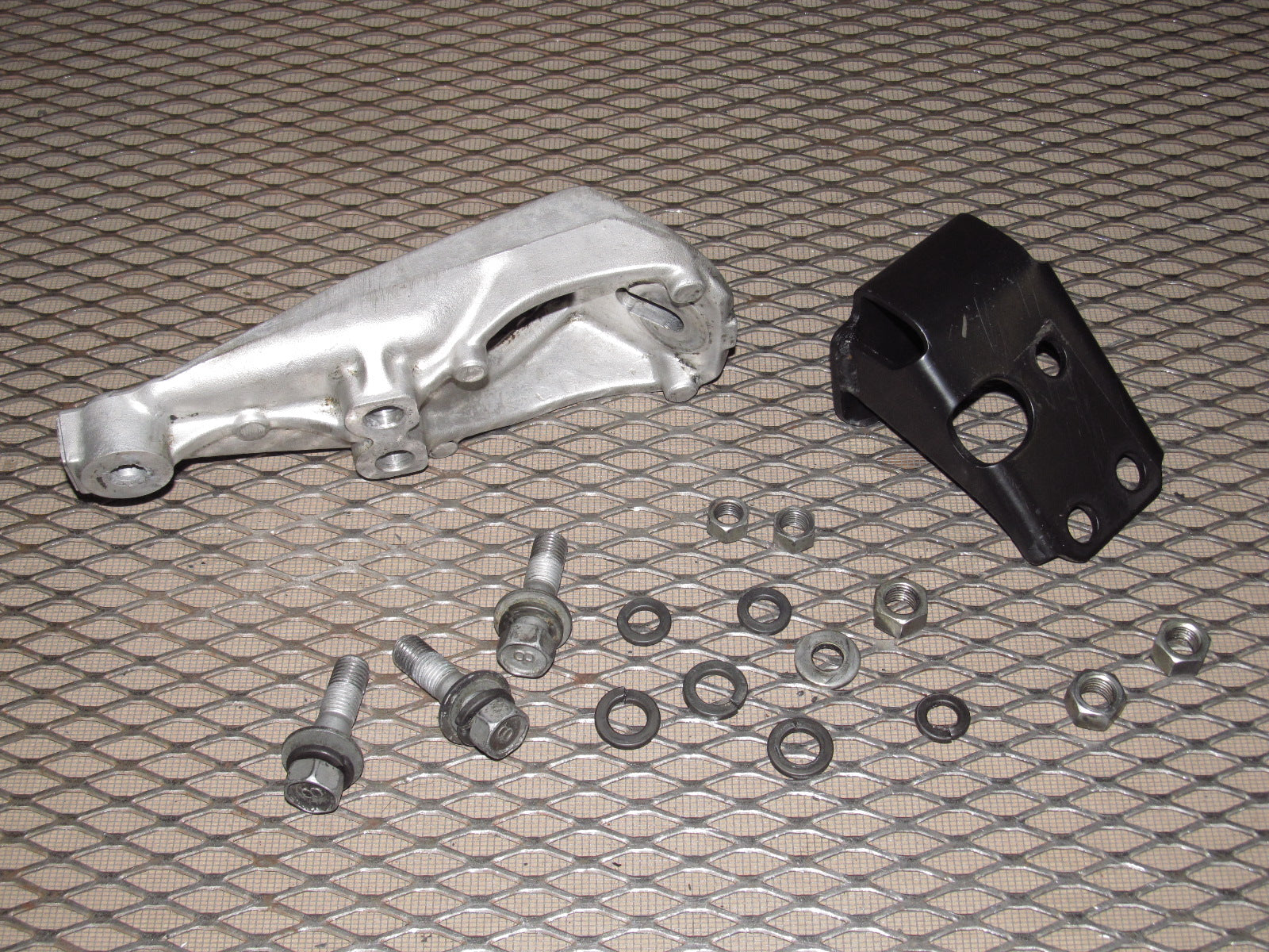 89 90 91 Mazda RX7 OEM Engine Motor Mount Bracket - Set NA – Autopartone