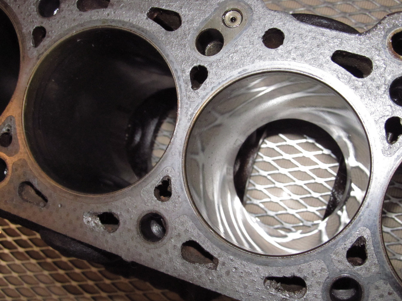 90 91 92 93 Mazda Miata OEM 1.6L Engine Cylinder Block – Autopartone