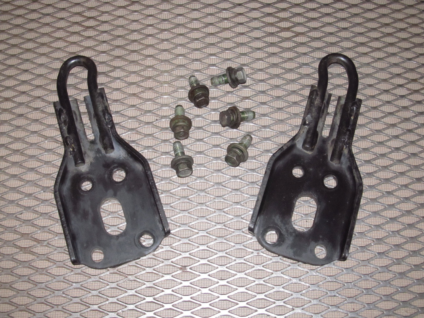 90-93 Mazda Miata OEM Front Hauling Tow Hook Bracket Set – Autopartone