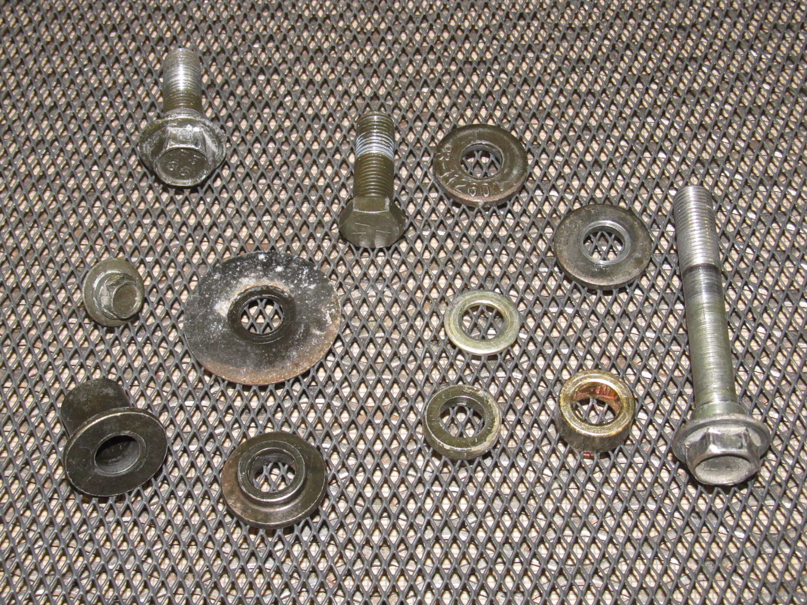 90-93 Mazda Miata OEM Seat Belt Mounting Bolt - Right – Autopartone.com