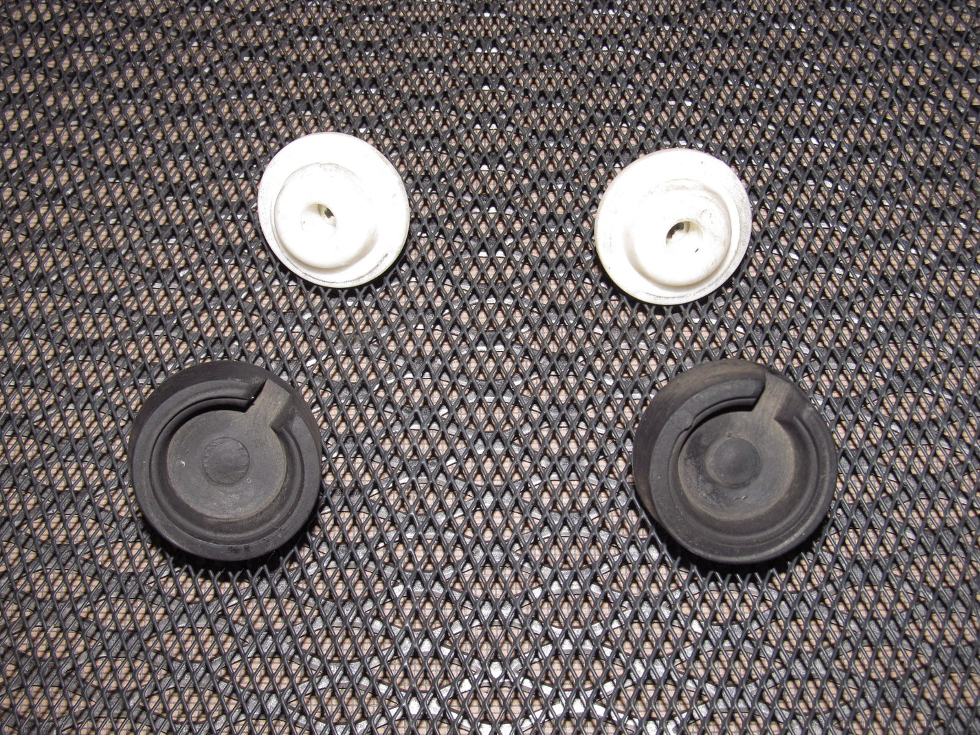 87 88 89 Nissan 300zx OEM Hatch Trunk Rubber Stopper – Autopartone