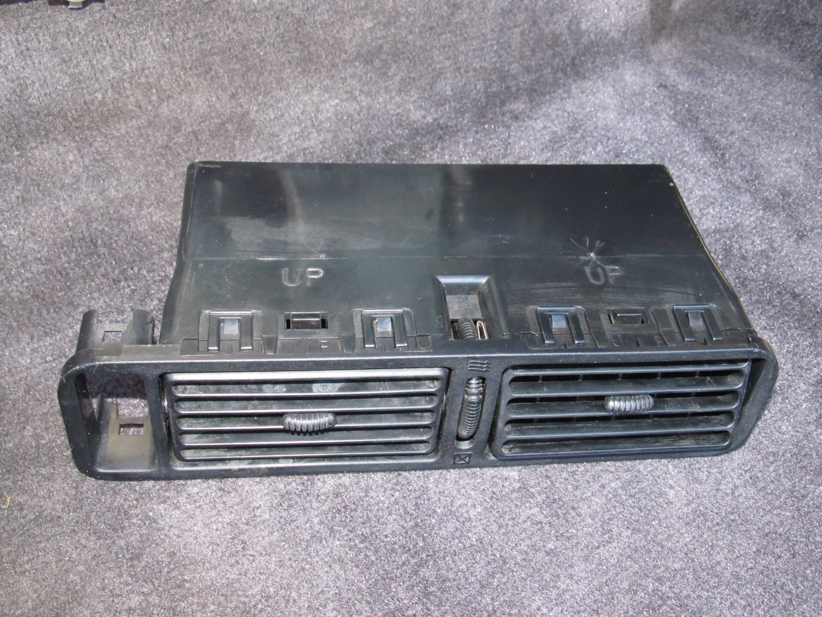 94 95 96 97 Mitsubishi 3000GT OEM Dash Center Air Vent Louver – Autopartone