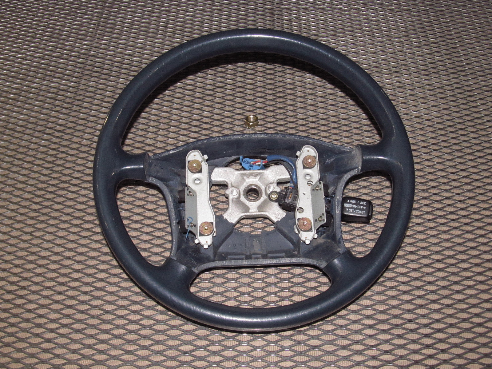 91 92 93 Toyota MR2 OEM Steering Wheel – Autopartone