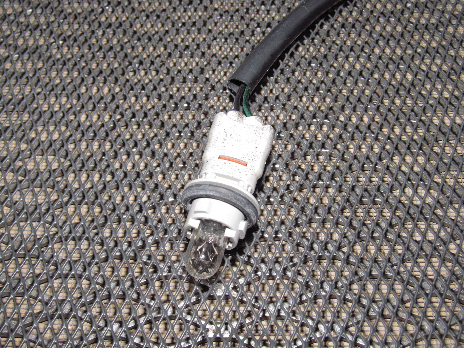 90-93 Mazda Miata OEM Third Brake Light Bulb Socket – Autopartone