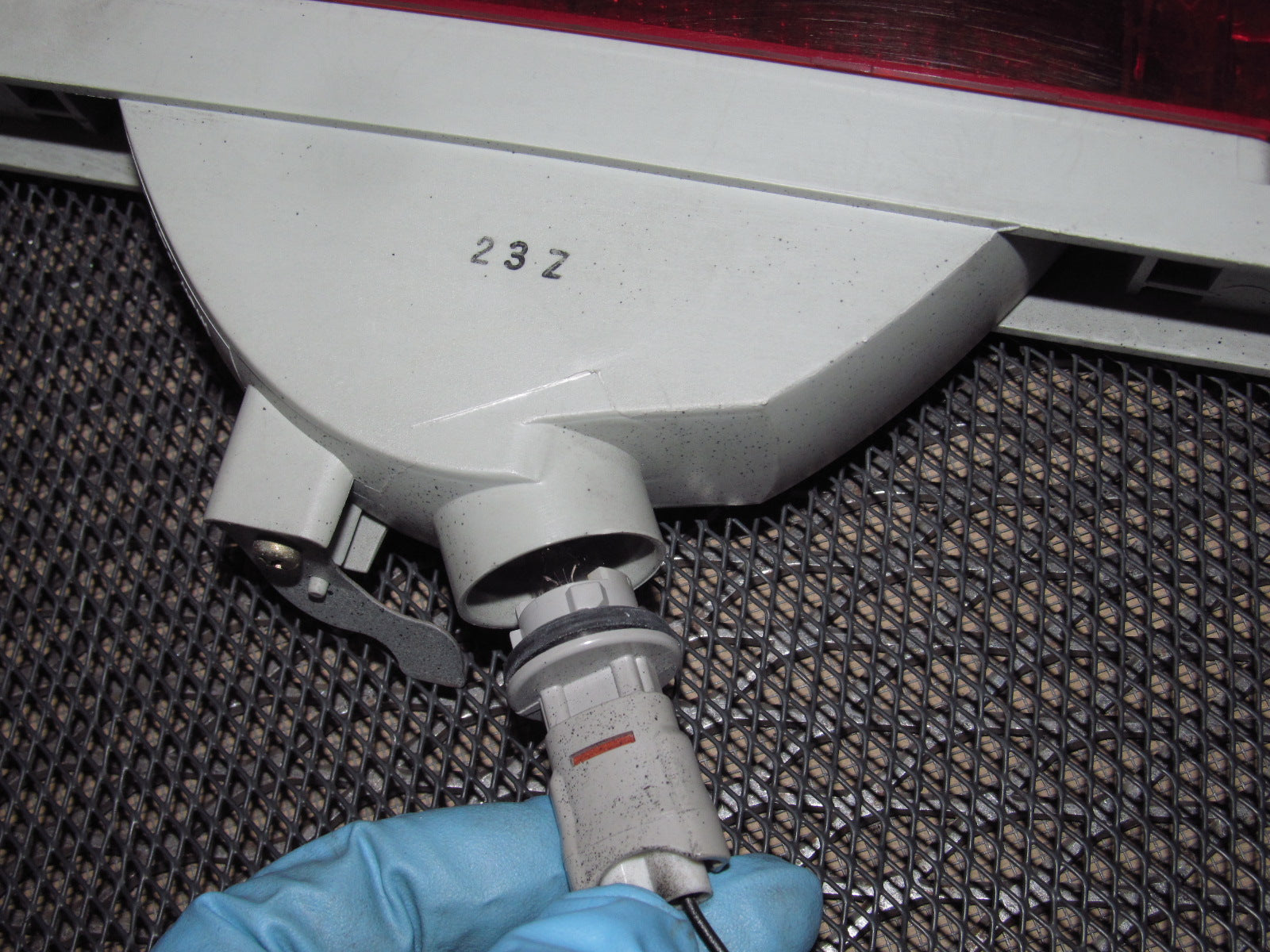 90-93 Mazda Miata OEM Third Brake Light Bulb Socket – Autopartone