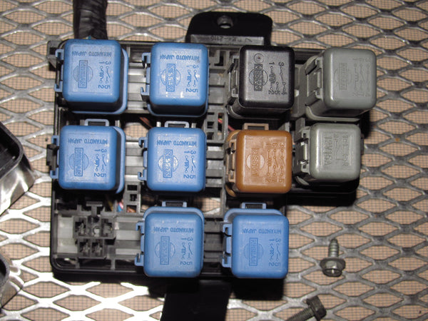 87 88 89 Nissan 300zx OEM Engine Fuse Box – Autopartone.com