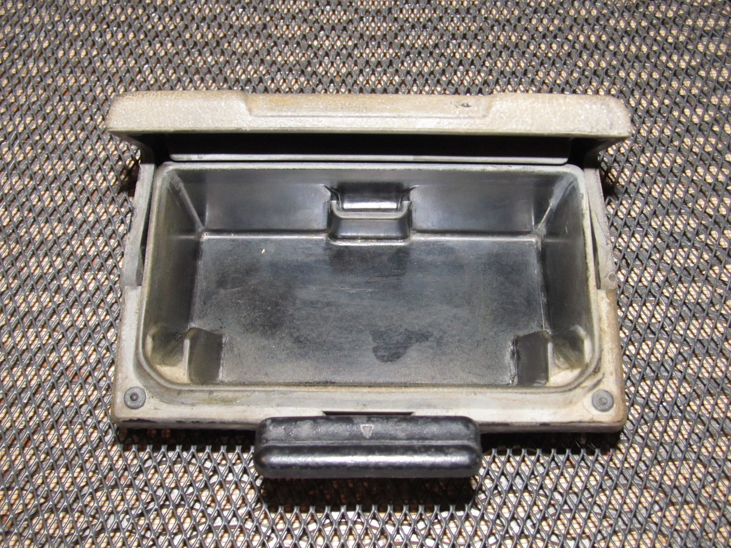 85 86 Toyota MR2 OEM Ash Tray – Autopartone.com
