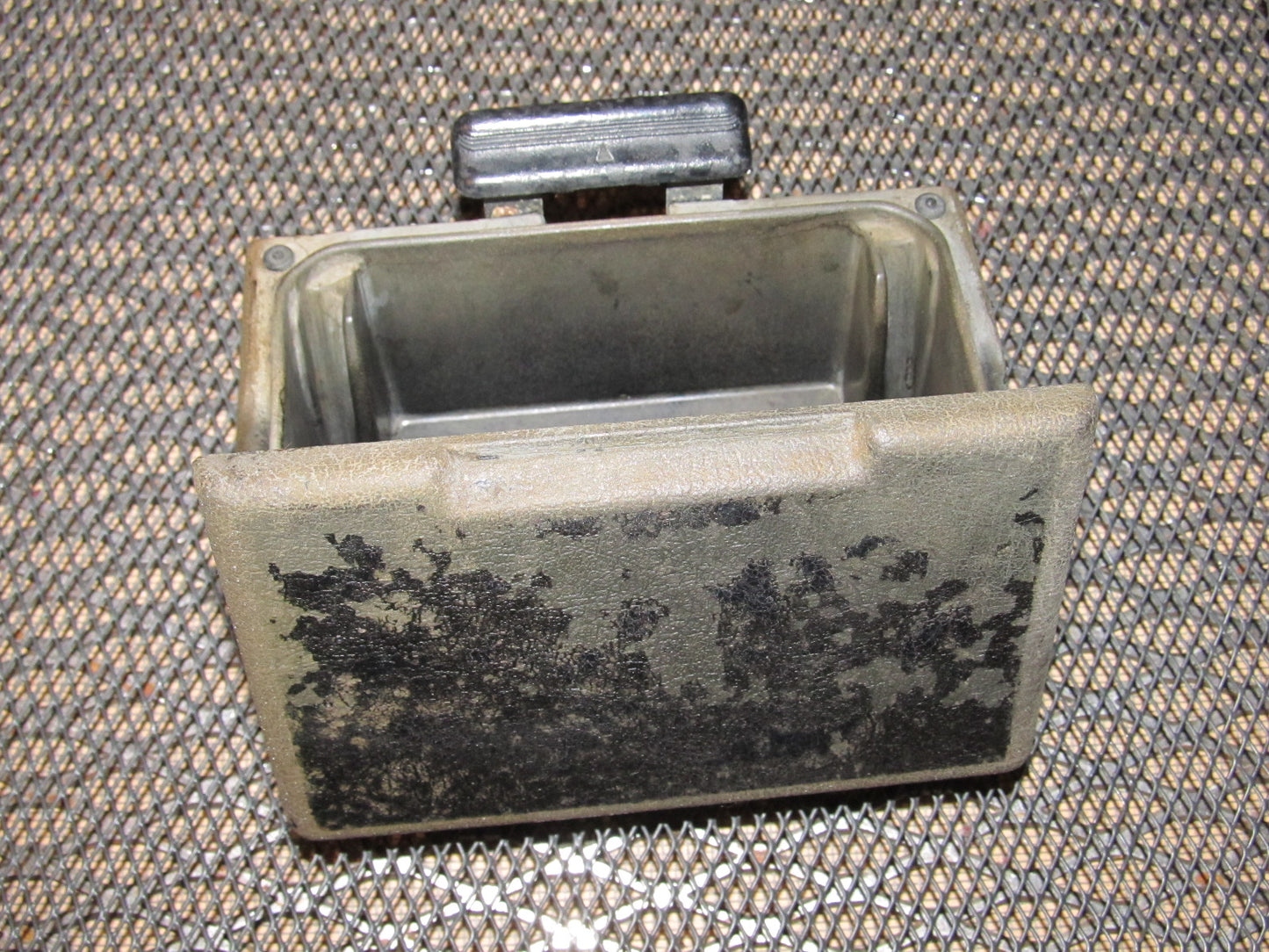 85 86 Toyota MR2 OEM Ash Tray – Autopartone.com