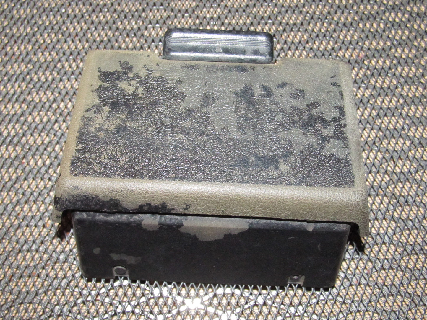 85 86 Toyota MR2 OEM Ash Tray – Autopartone.com