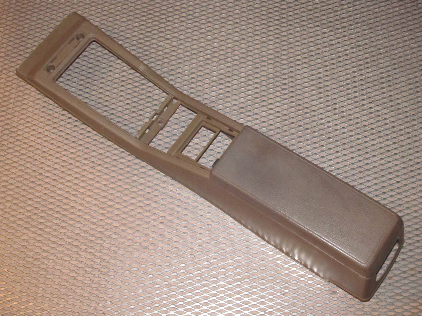 87 88 89 Nissan 300zx OEM Center Console Assembly – Autopartone