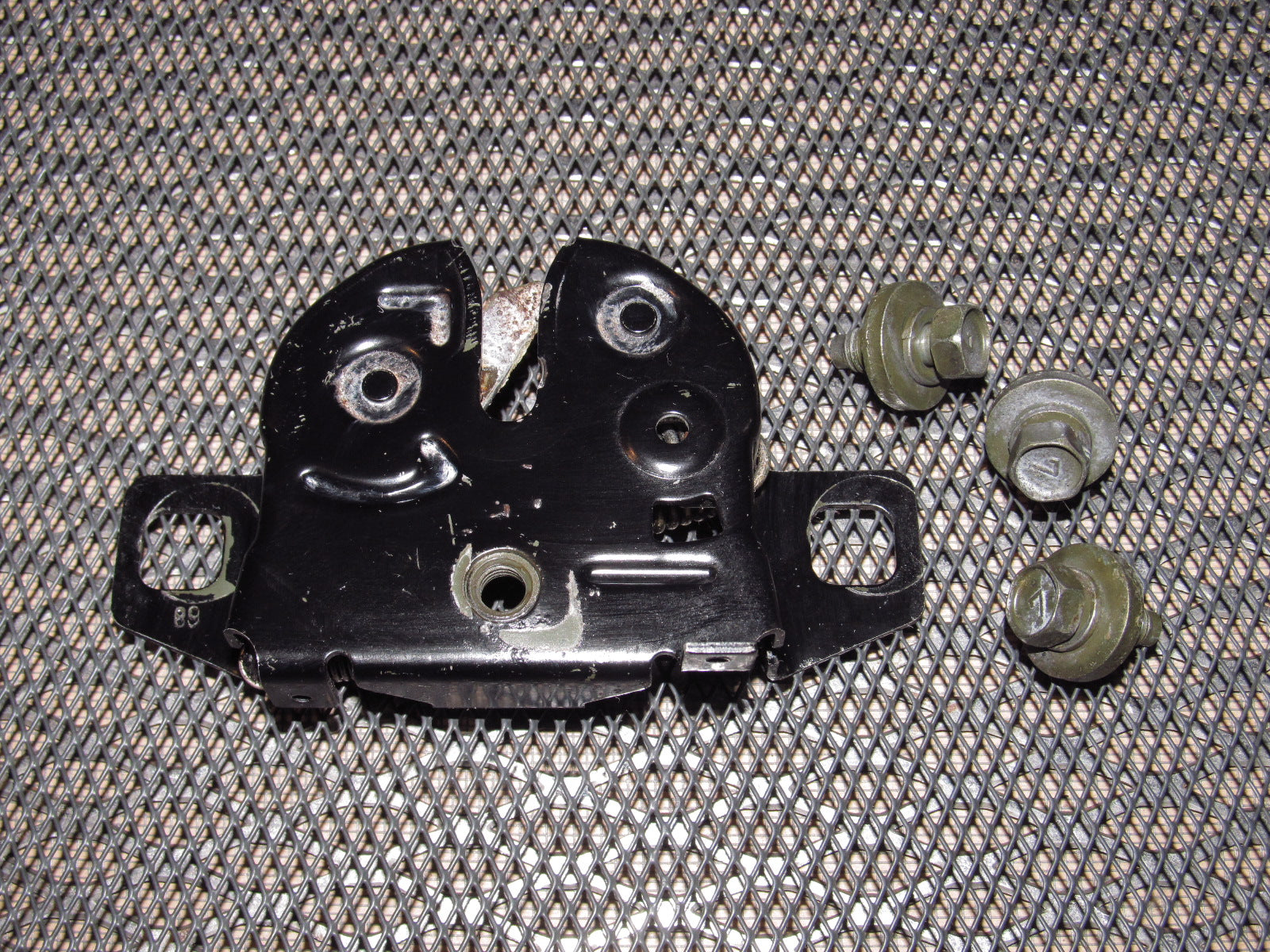 87 88 89 Nissan 300zx OEM Hood Latch – Autopartone