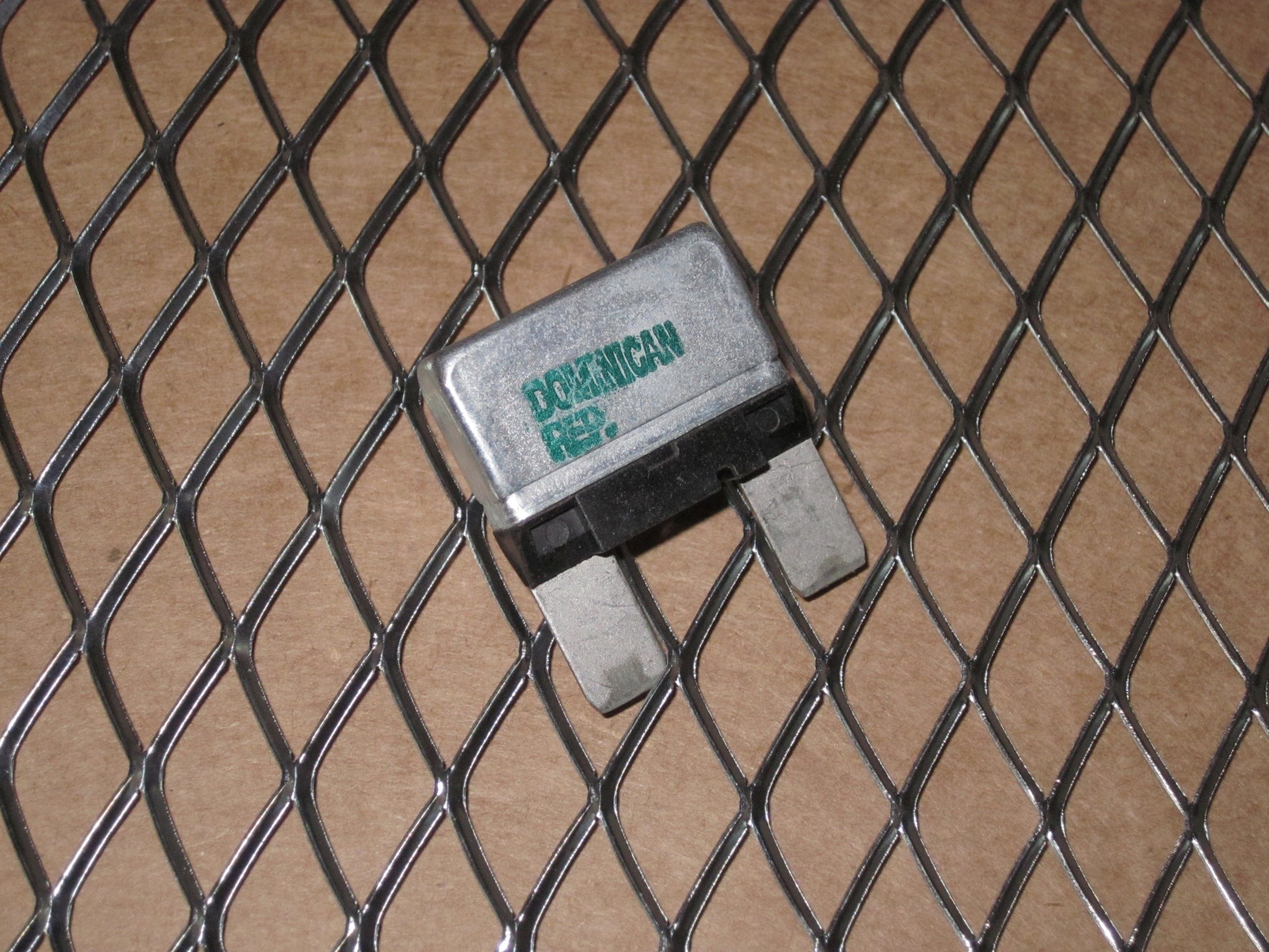 Ford 30A Circuit Breaker Fuse F6HT 14526-LA – Autopartone