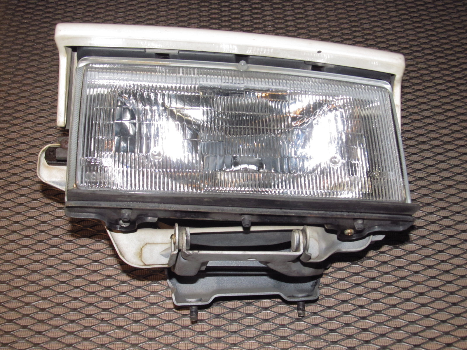 87 88 89 Nissan 300zx OEM Headlight Assembly - Left – Autopartone