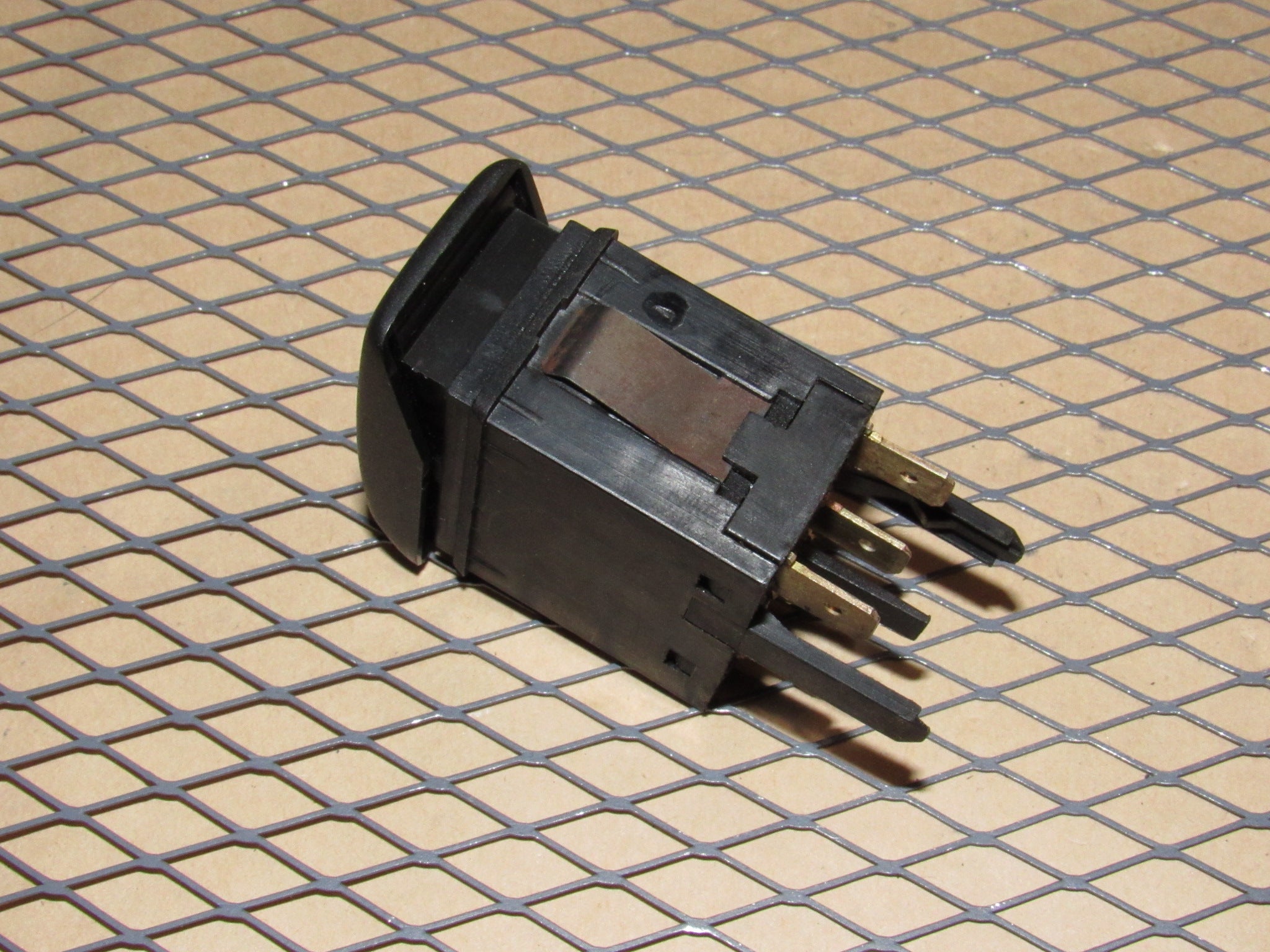 85 86 87 88 89 90 91 92 Volkswagen Jetta OEM Flasher Hazard Light Swit ...