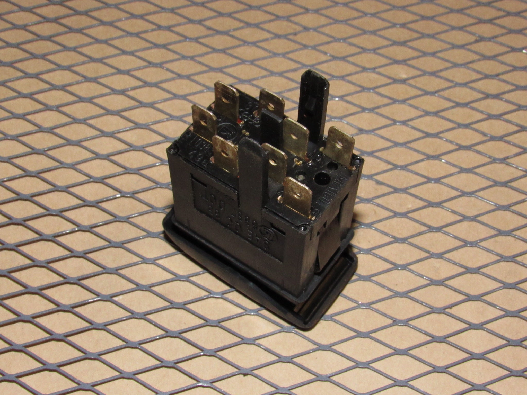 85 86 87 88 89 90 91 92 Volkswagen Jetta OEM Flasher Hazard Light Swit ...