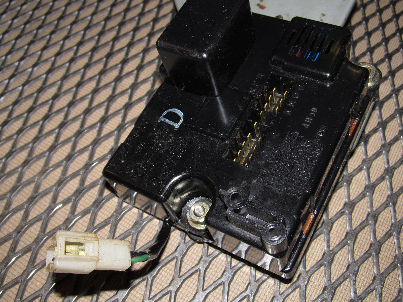 84 85 Mazda RX7 OEM Flasher Relay Unit – Autopartone