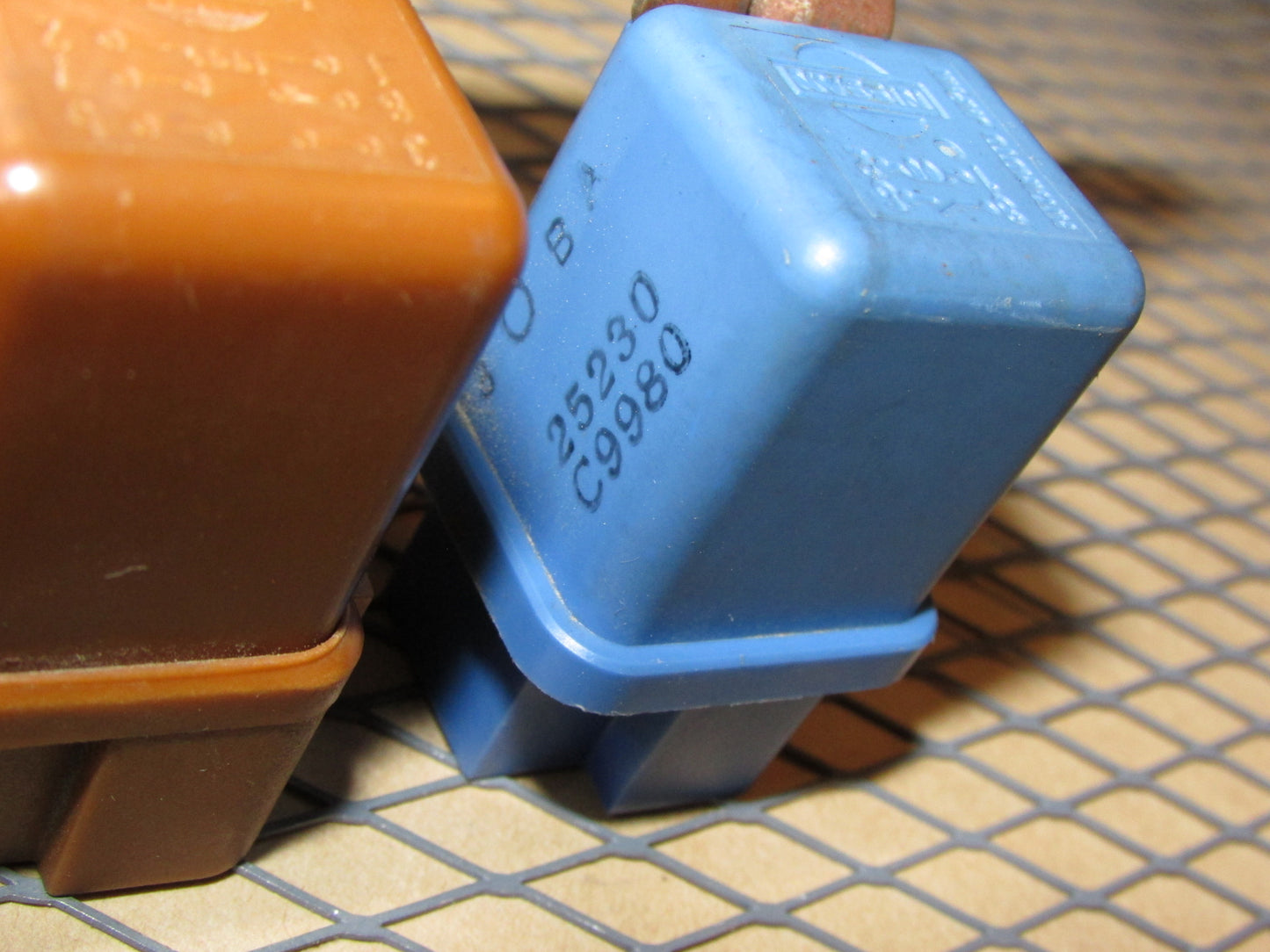 90 91 92 93 94 95 96 Nissan 300zx OEM Relay 25230 C9980 & 25230 C9963 ...