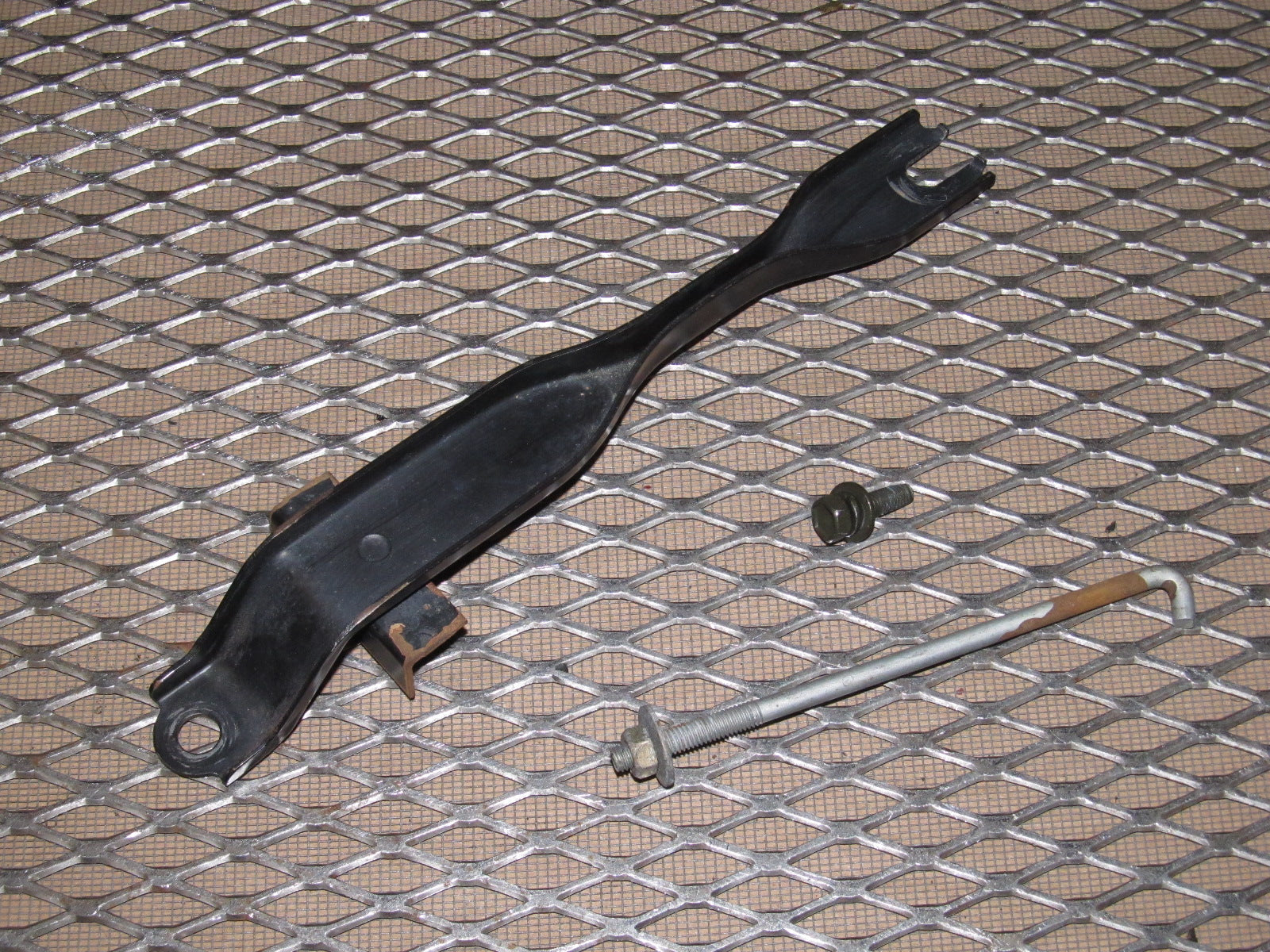 91 92 93 94 95 Toyota MR2 OEM Battery Mount Lock Dow Tie – Autopartone