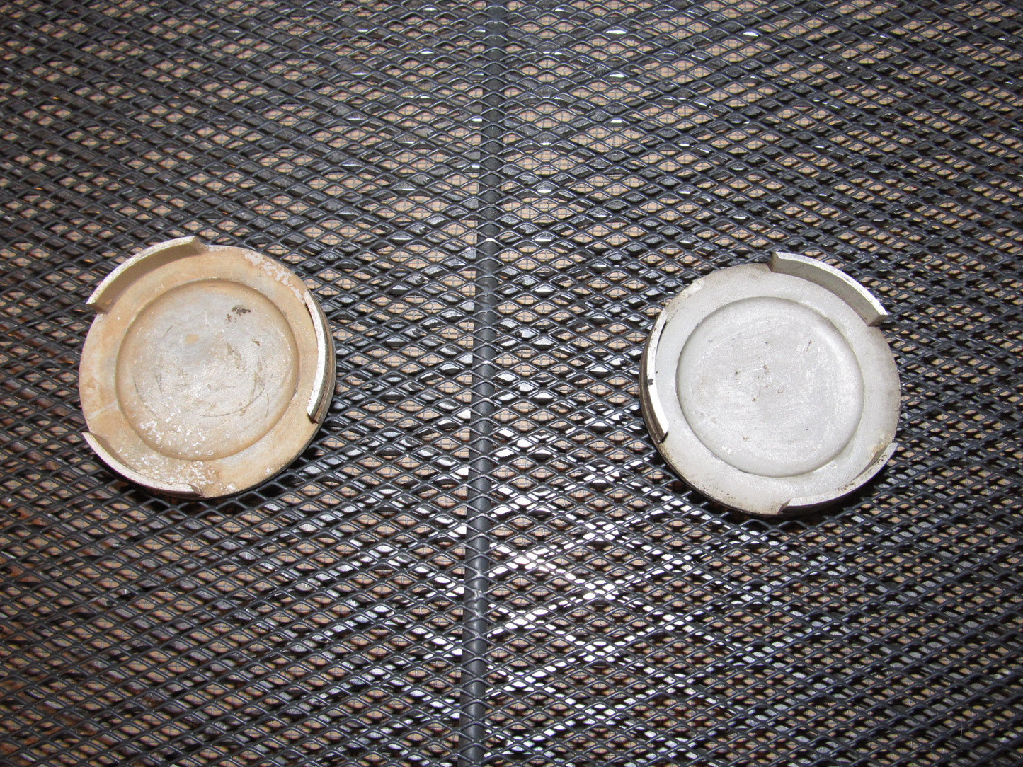 84 85 Mazda RX7 OEM Wheel Center Cap – Autopartone