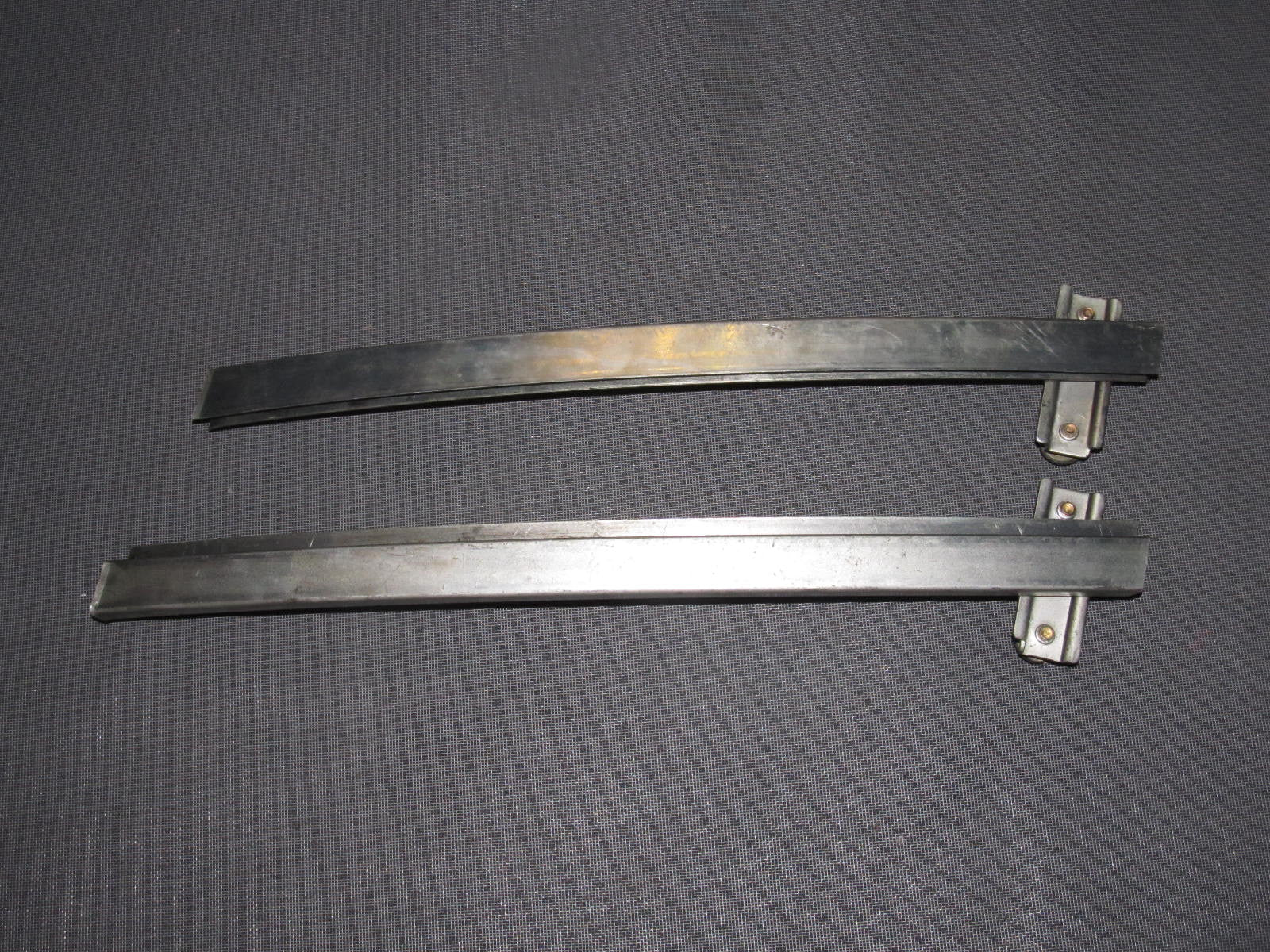 90 91 92 93 Acura Integra OEM Window Guide - Right Set – Autopartone.com