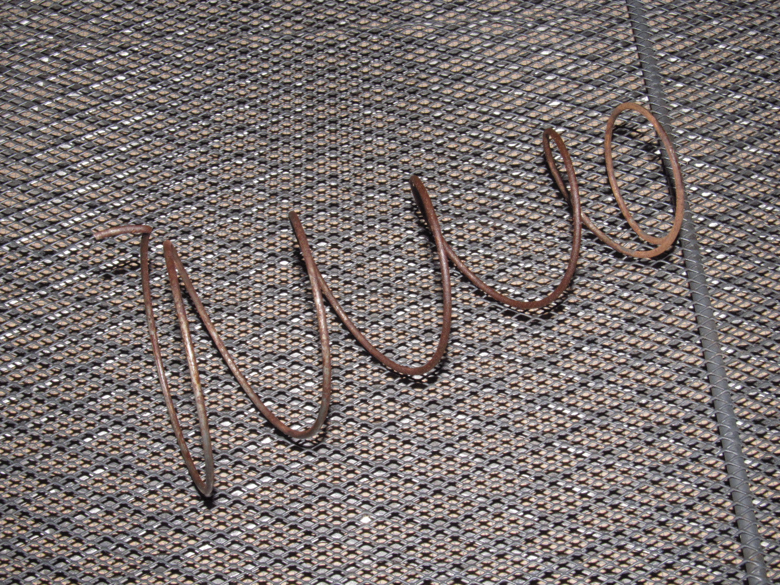 84-89 Chevrolet Corvette OEM Steering Wheel Spring – Autopartone.com