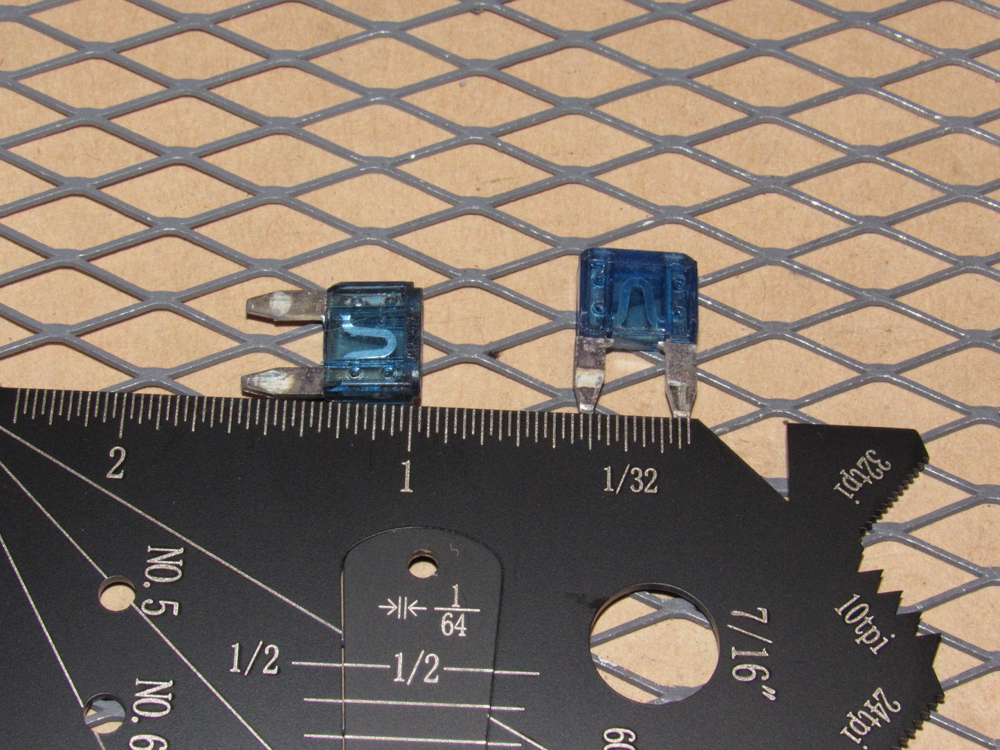 Ford Mini Fuse 15a – Autopartone