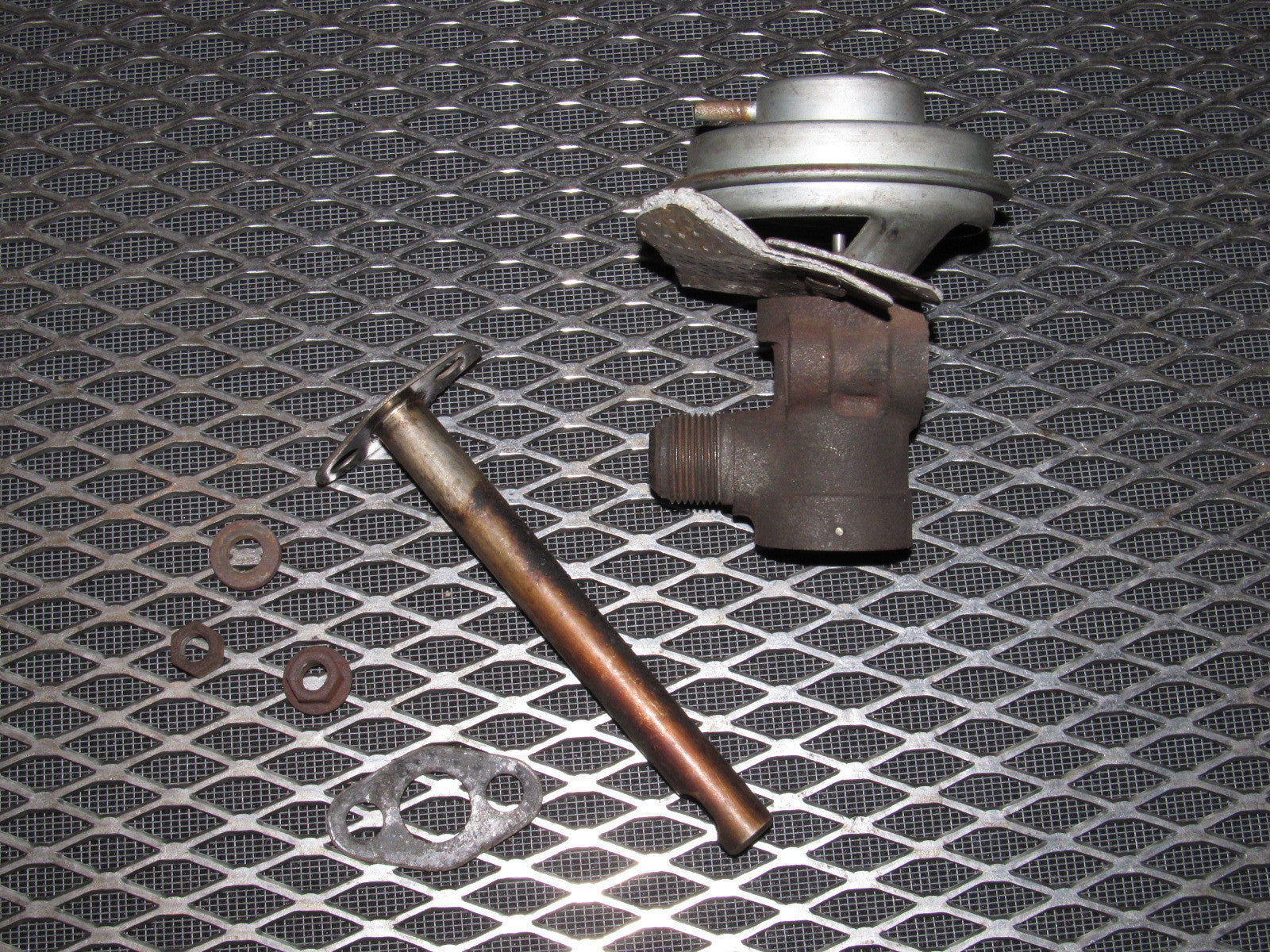 84 85 86 Nissan 300zx OEM N/A EGR Valve – Autopartone
