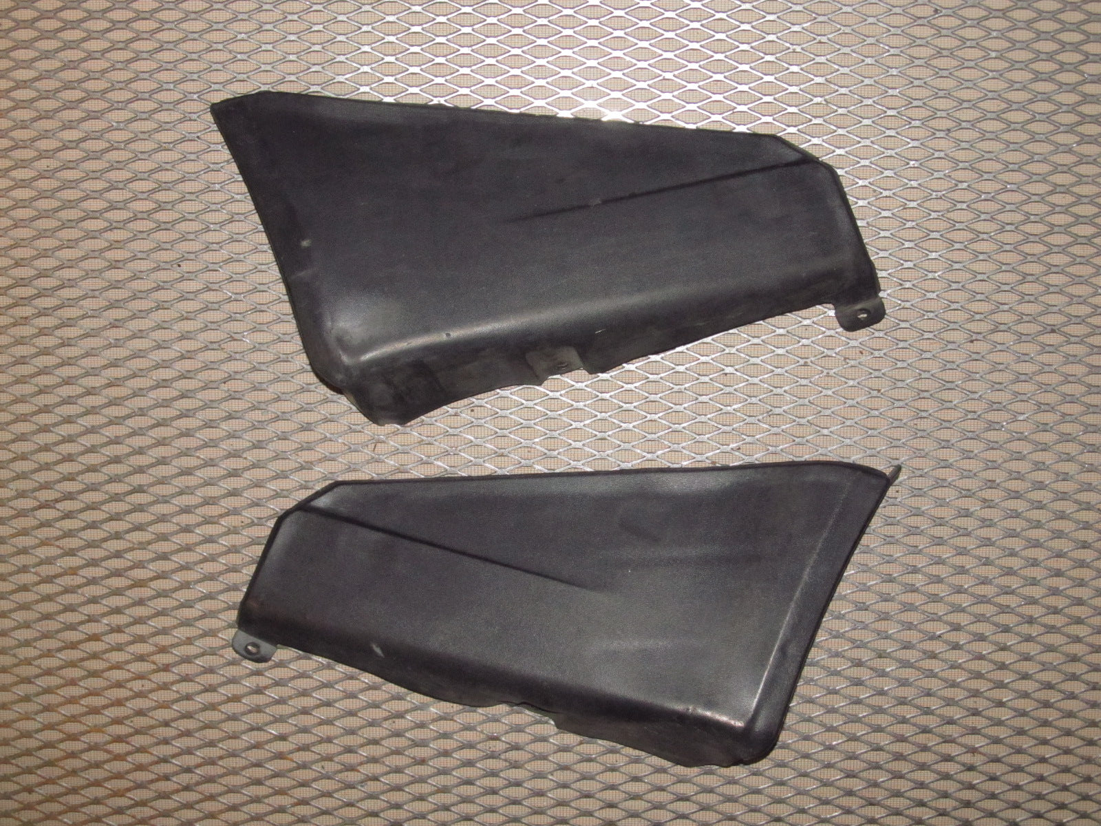 85 86 Toyota MR2 OEM Side Corner Mud Guard Skirt Rocker Cover Panel ...