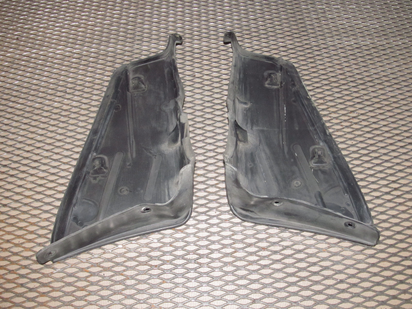 85 86 Toyota MR2 OEM Side Corner Mud Guard Skirt Rocker Cover Panel ...
