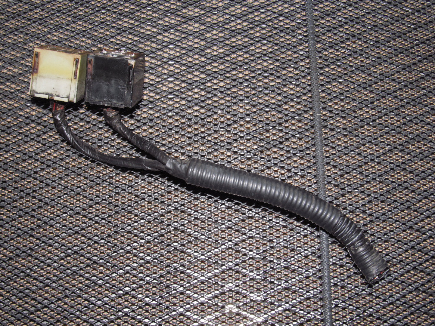 Mitsubishi Universal Relay 83159 – Autopartone