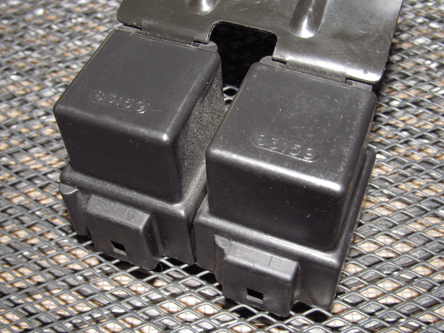 Mitsubishi Universal Relay 83159 – Autopartone