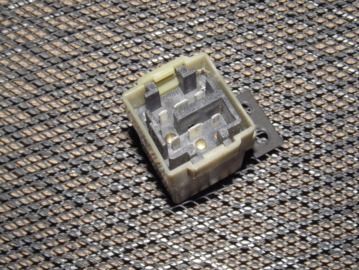 84-87 Chevrolet Corvette OEM Power Antenna Relay - 10028531 – Autopartone