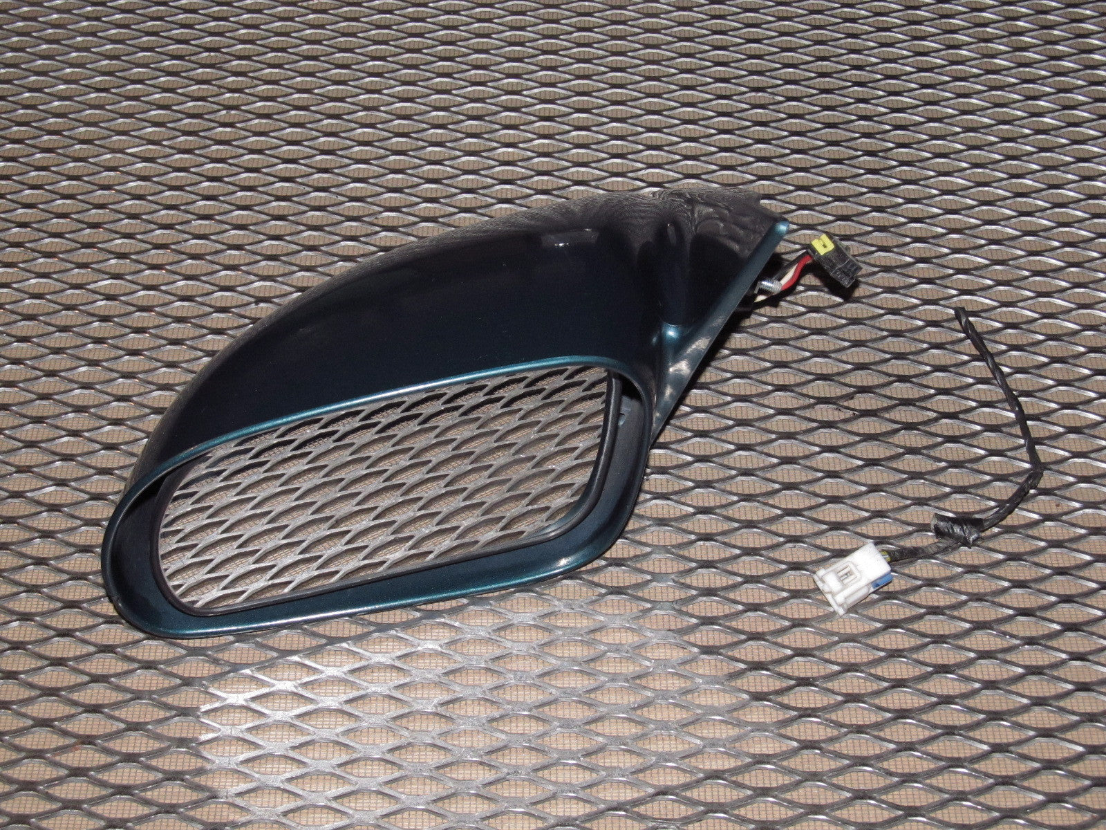 97 98 99 Mitsubishi Eclipse OEM Exterior Side Mirror - Left – Autopartone